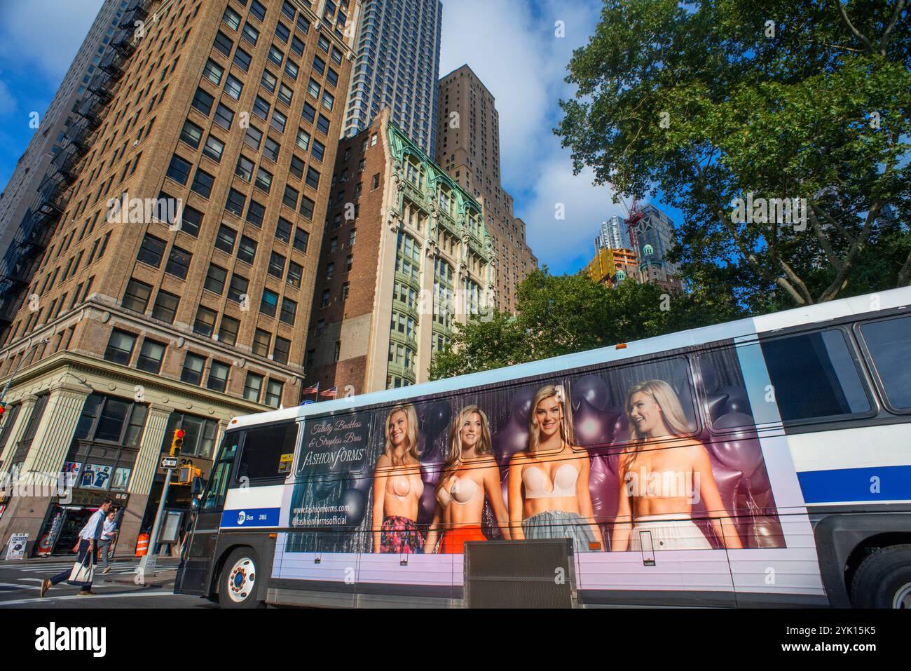 New york public bus in Vesey street in lower manhatta finalcial ...