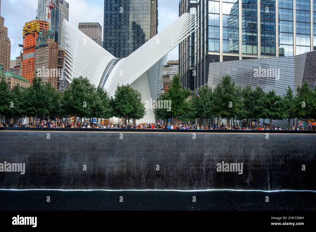 911 memorial museum new york exterior hi-res stock photography and ...