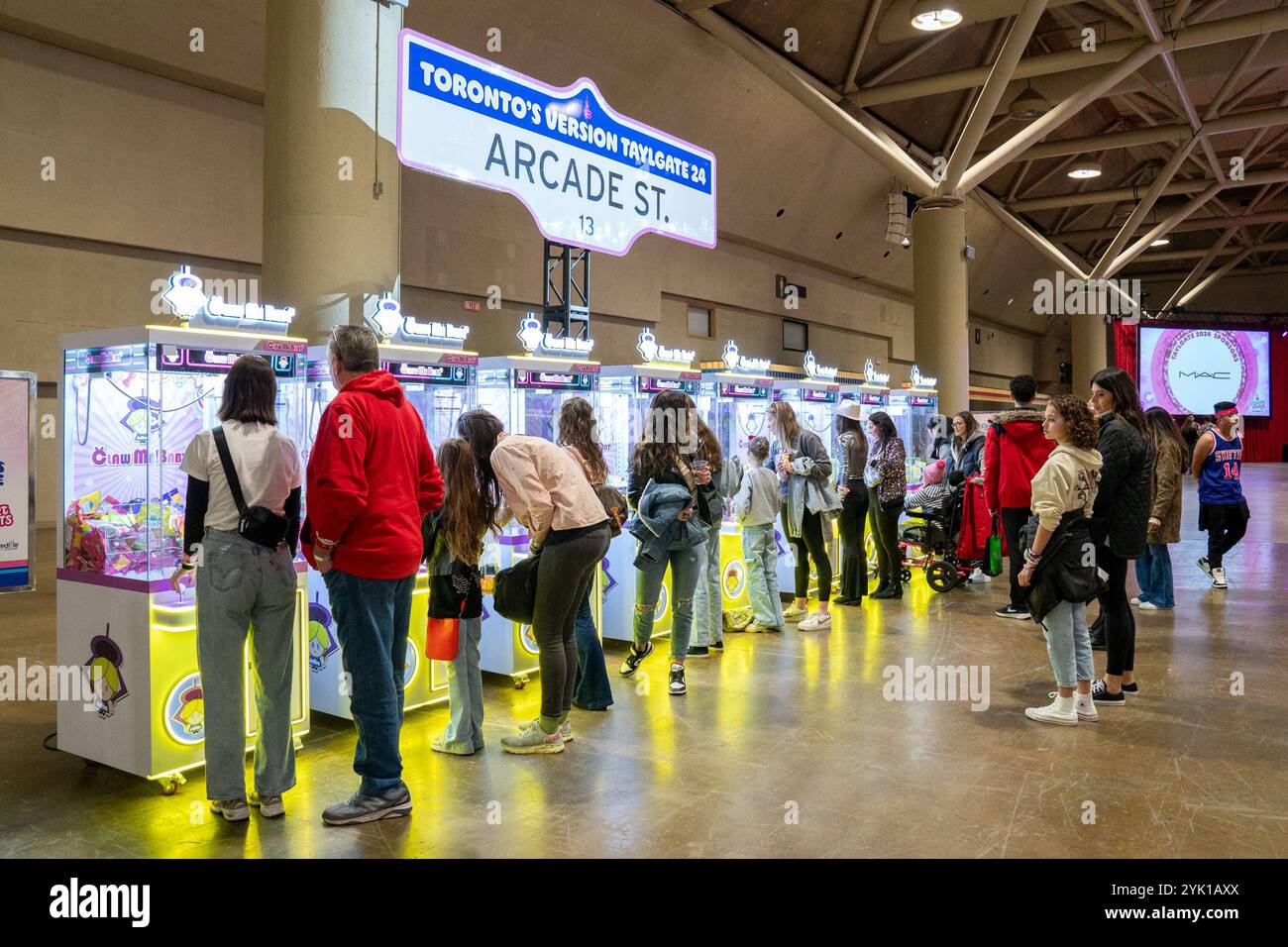 People make claw game for prizes at Arcade Street station Stock Photo ...