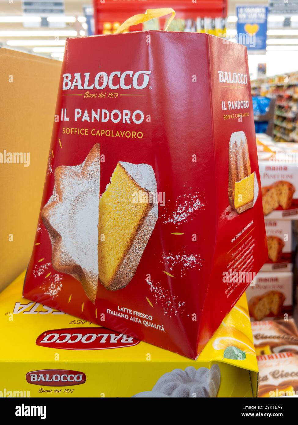 Pandoro italia hi-res stock photography and images - Alamy