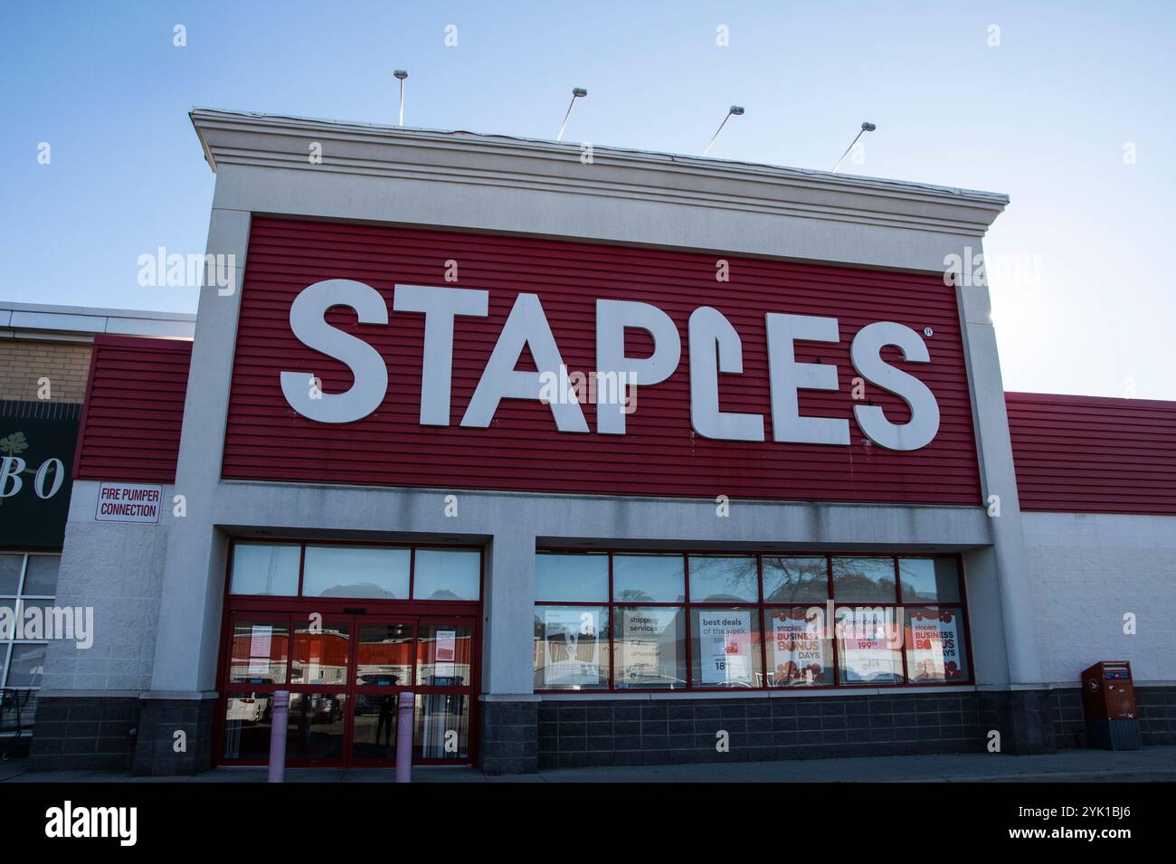 Staples sign on Seacliff Drive West in Leamington, Ontario, Canada ...