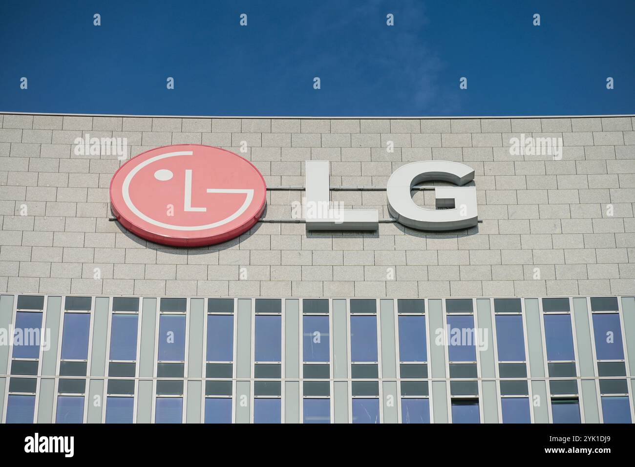 Lg electronics hi-res stock photography and images - Alamy