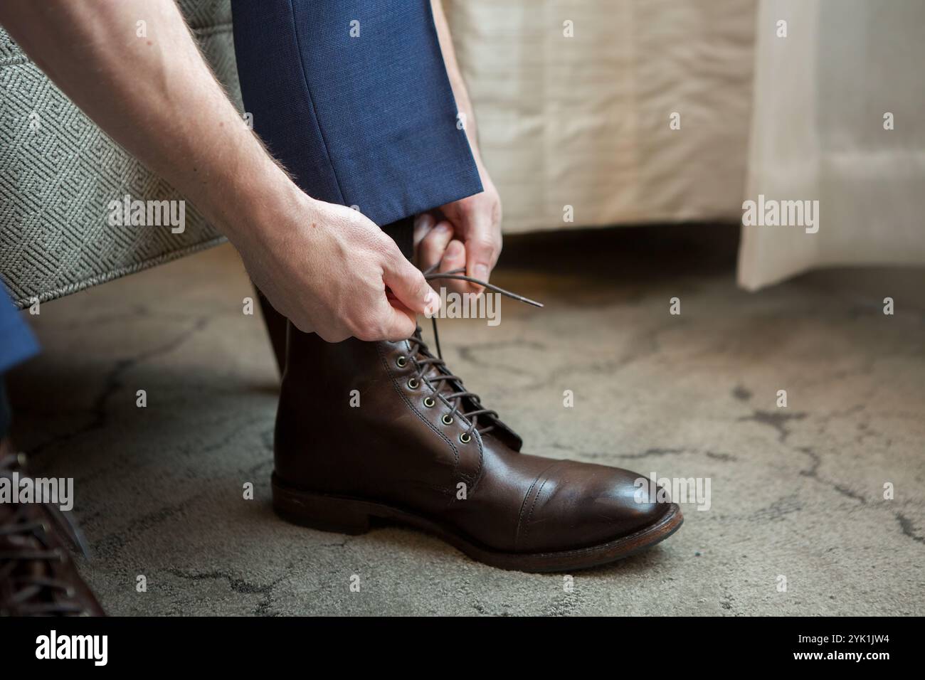 Routine setting hi-res stock photography and images - Alamy