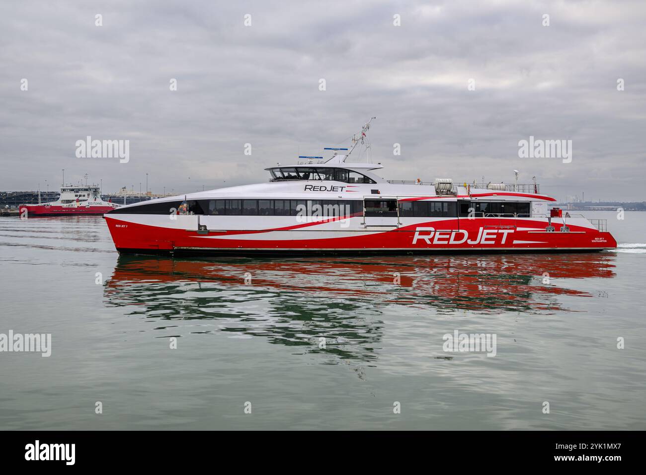Red Jet 7 Ferry Stock Photo - Alamy