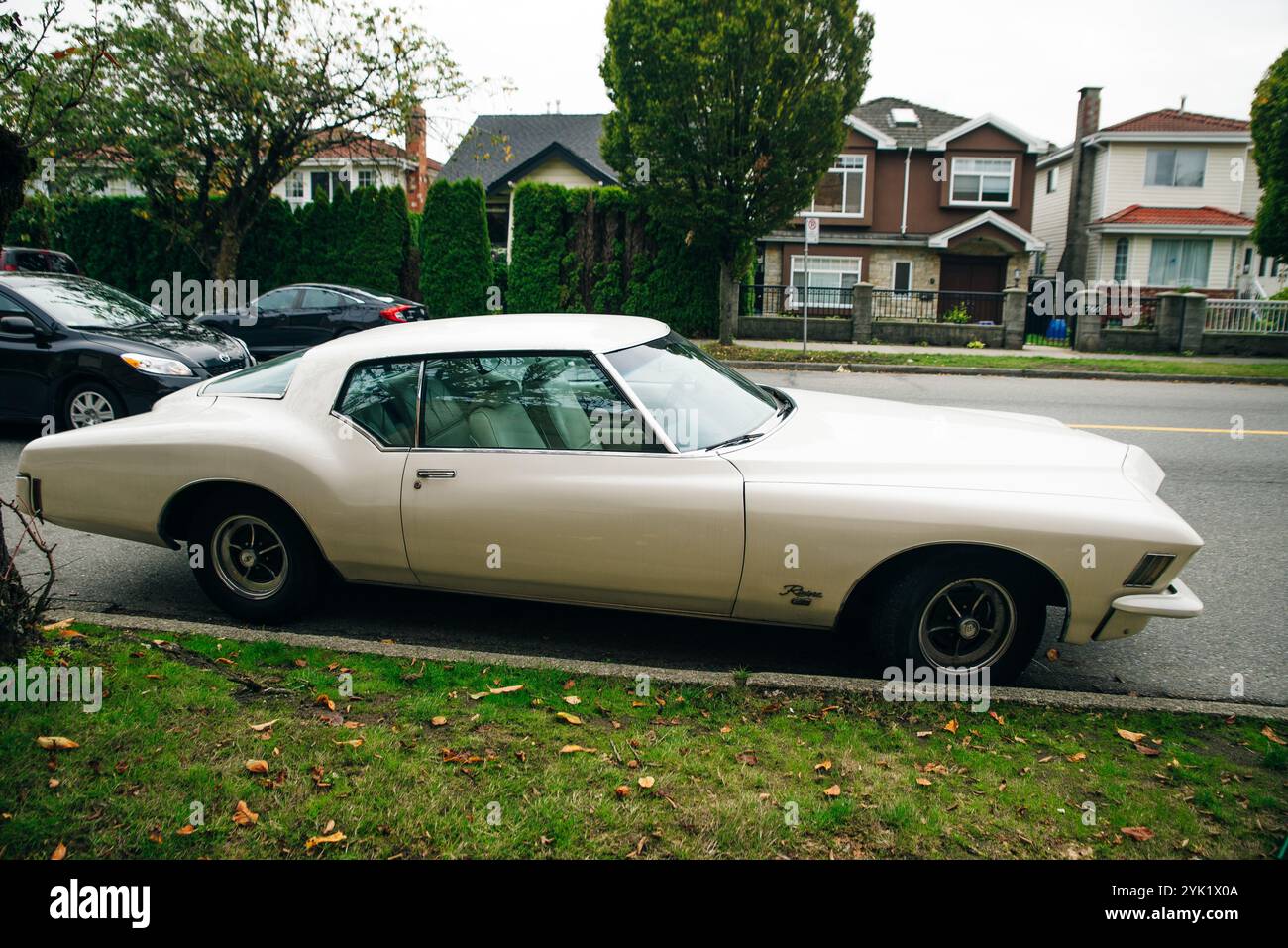 1965 buick riviera hi-res stock photography and images - Alamy