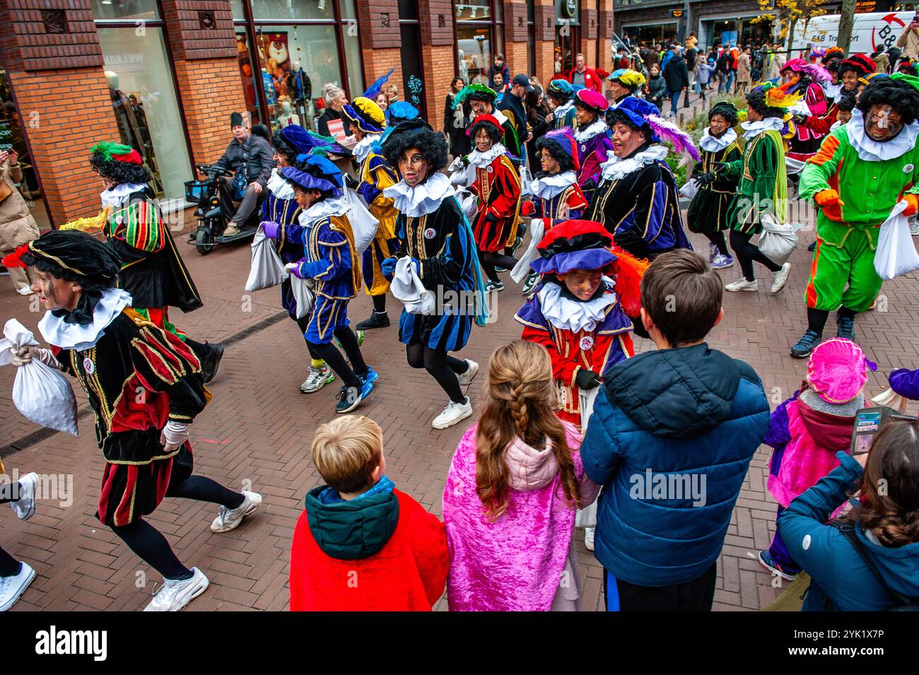 Giving out sweets hi-res stock photography and images - Alamy