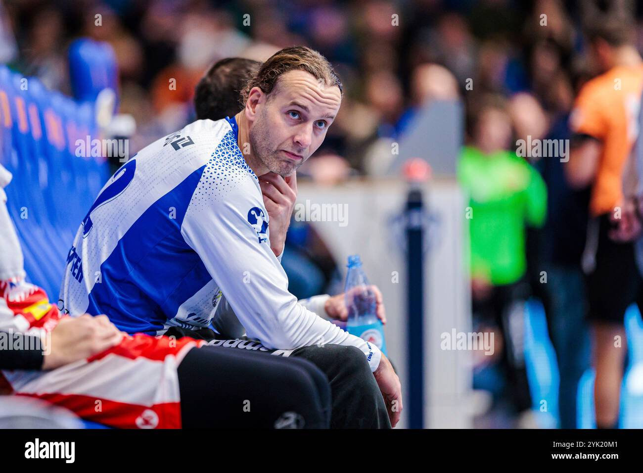 Lemgo, Deutschland. 16th Nov, 2024. Silvio Heinevetter (ThSV Eisenach, #12) ist enttaeuscht GER ...