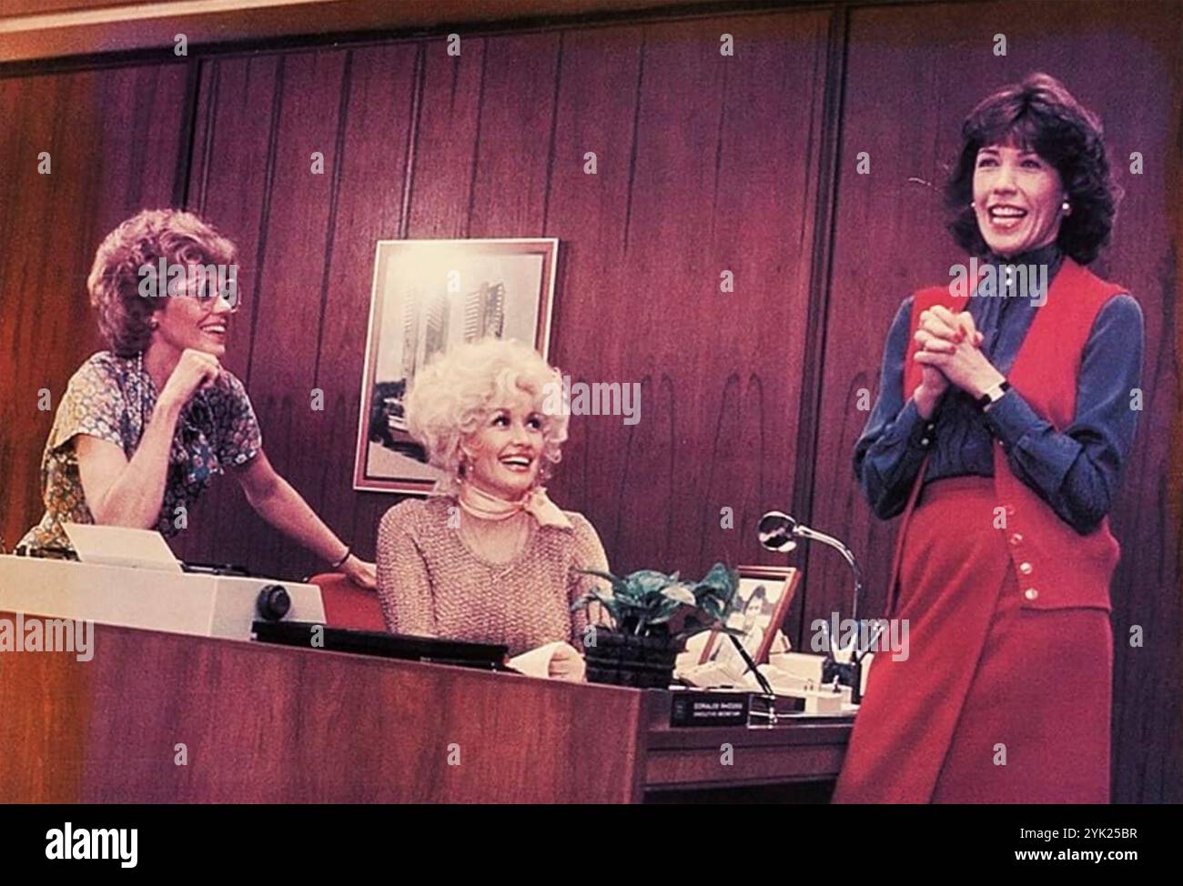 9 TO 5 1980 20th Century Fox film with Jane Fonda, Lily Tomlin and ...