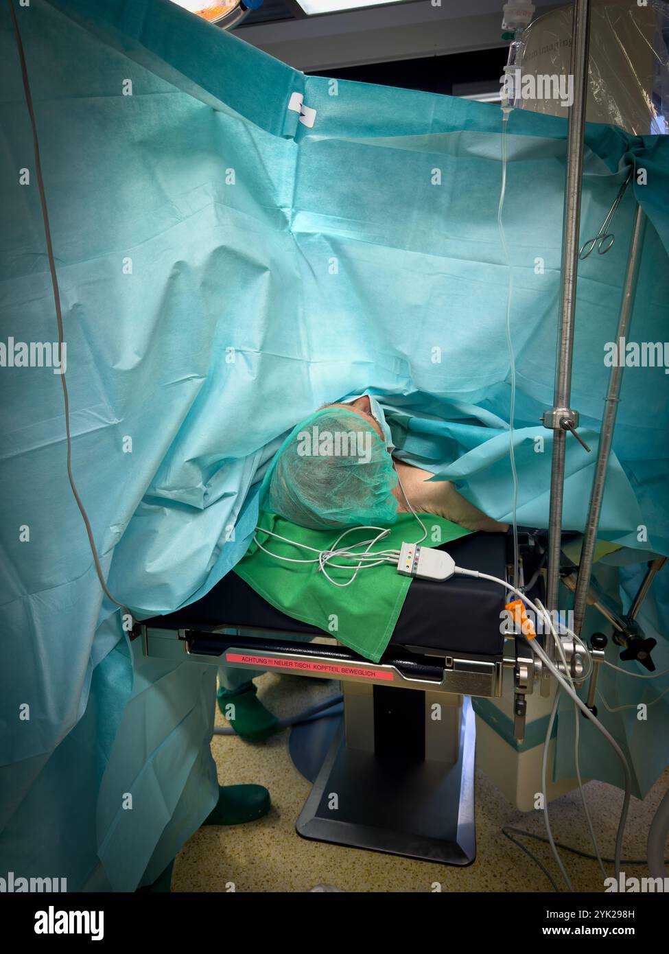 Woman lying on operating table hi-res stock photography and images - Alamy