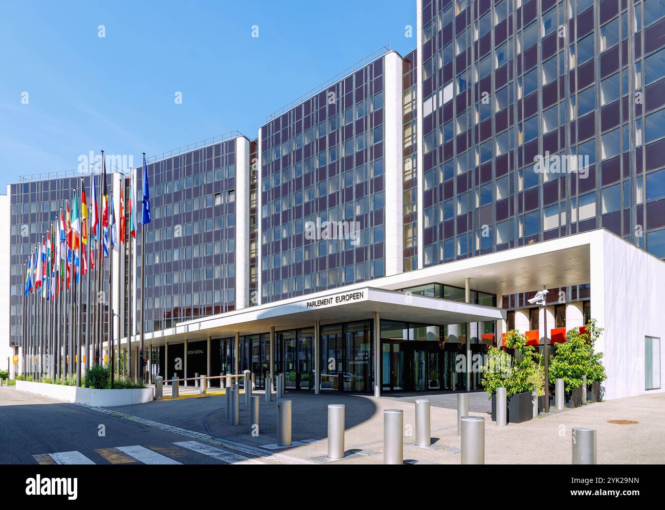 Winston Churchill Building of the Parlament Européen (European ...