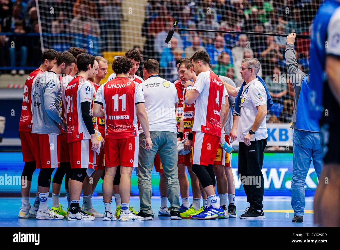 Lemgo, Deutschland. 16th Nov, 2024. Timeout/Auszeit ThSV Eisenach GER, TBV Lemgo Lippe vs. ThSV ...