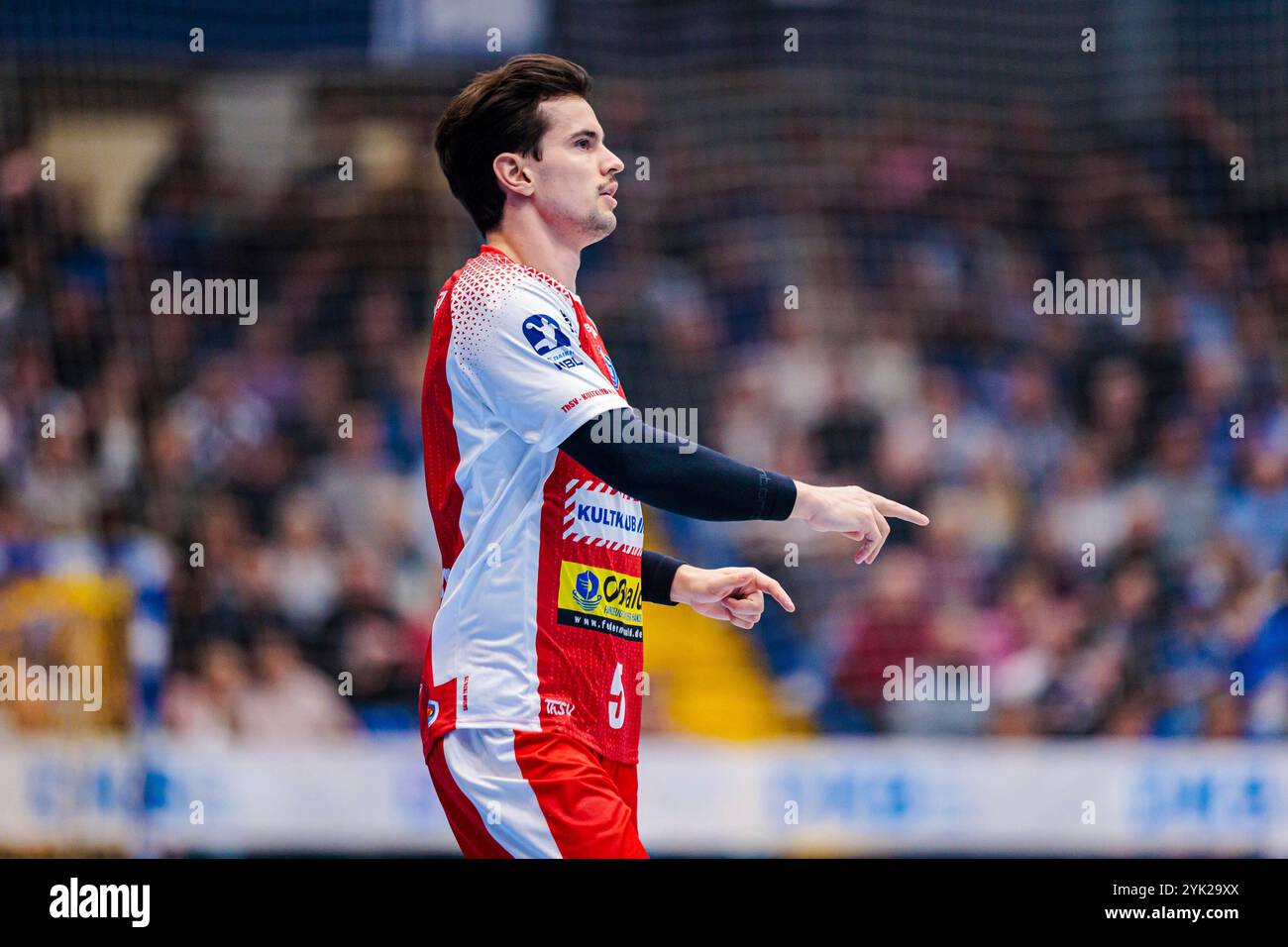 Lemgo, Deutschland. 16th Nov, 2024. Timothy Reichmuth (ThSV Eisenach, #05) GER, TBV Lemgo Lippe ...