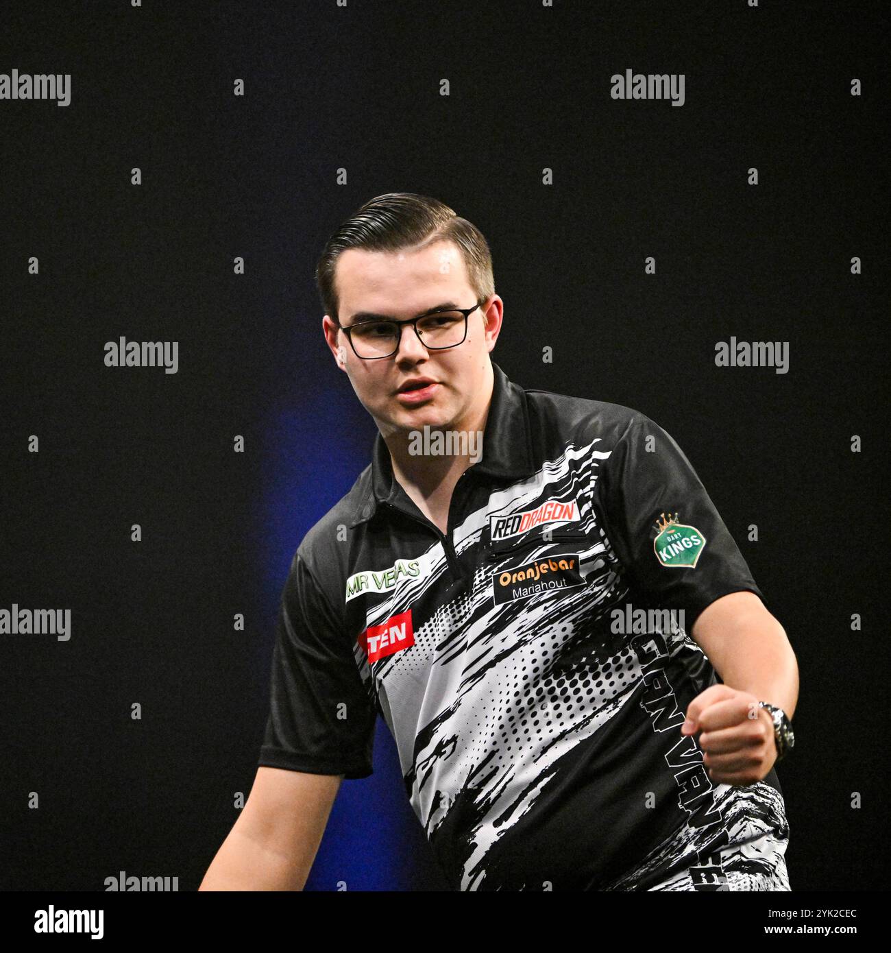 WV Active, Aldersley, Wolverhampton, UK. 16th Nov, 2024. 2024 PDC Grand ...
