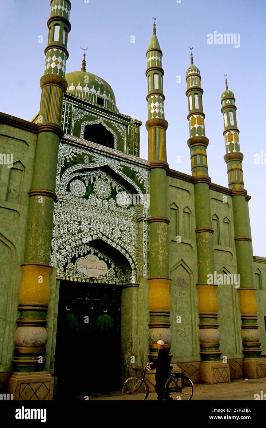 Mosque, Turfan. Sinkiang (Xinjiang), China Stock Photo - Alamy