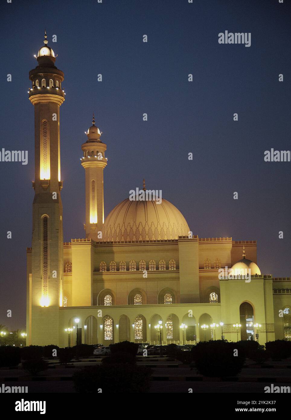 Bahrain, Manama, Al Fatih Mosque Stock Photo - Alamy