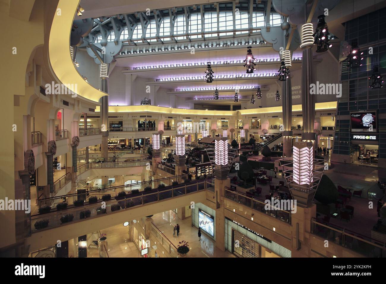 Taipei 101 shopping mall hi-res stock photography and images - Alamy