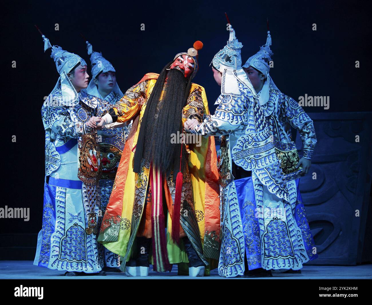 Live performance theatre hi-res stock photography and images - Alamy