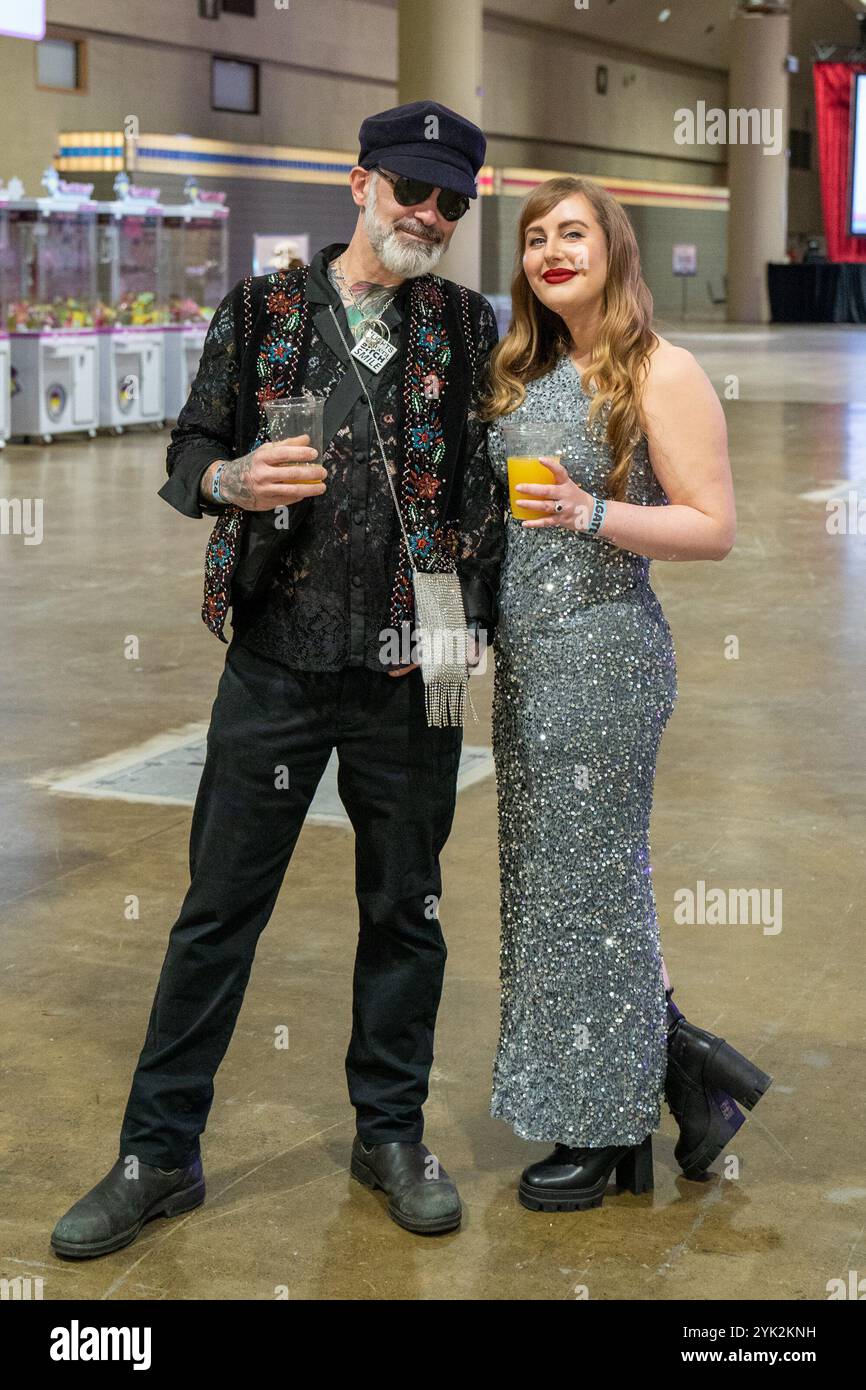 Taylor swift photo pose hi-res stock photography and images - Alamy