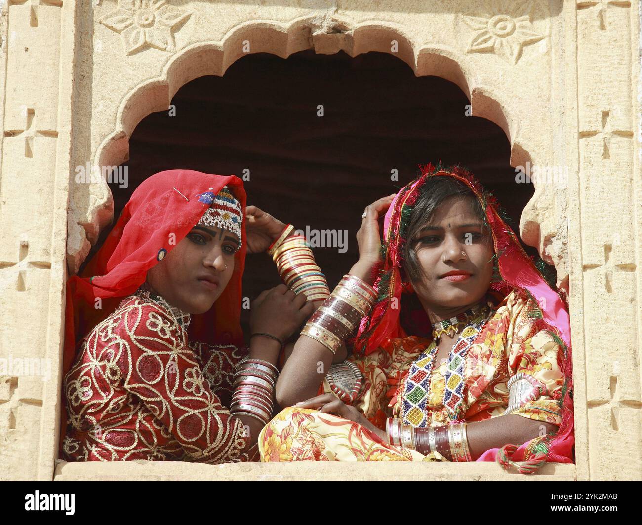 Rajasthani girls hi-res stock photography and images - Alamy