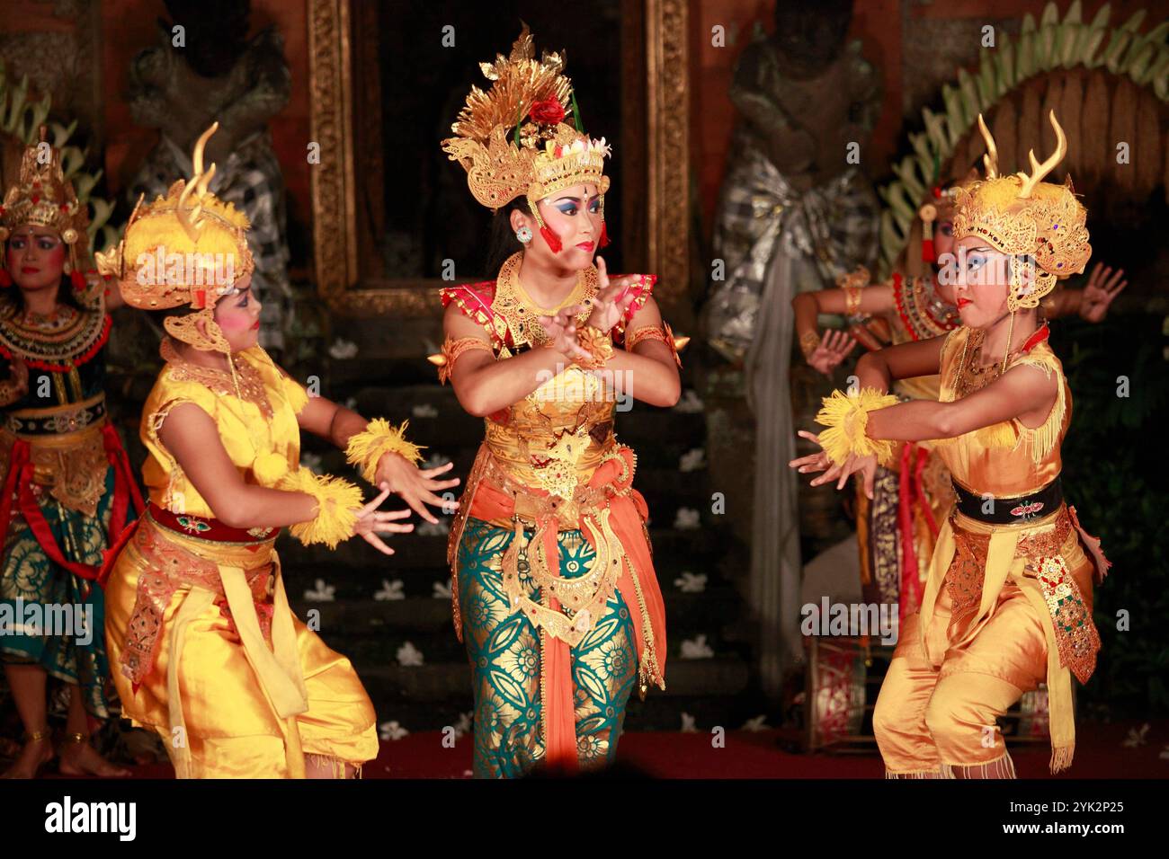 Indonesia, Bali, Ubud, classical dancers, Ramayana ballet performance ...