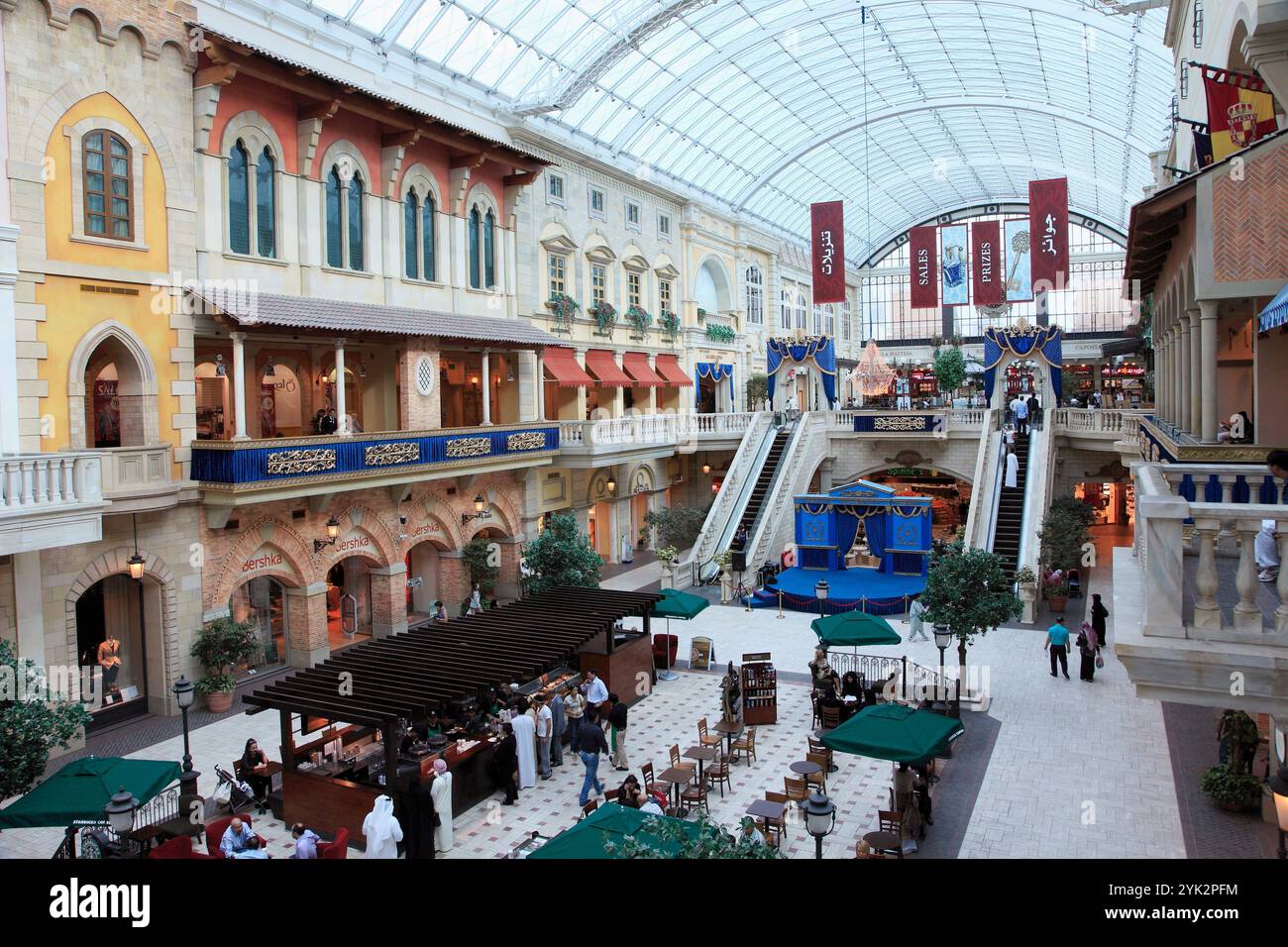 Mercato shopping mall dubai hi-res stock photography and images - Alamy