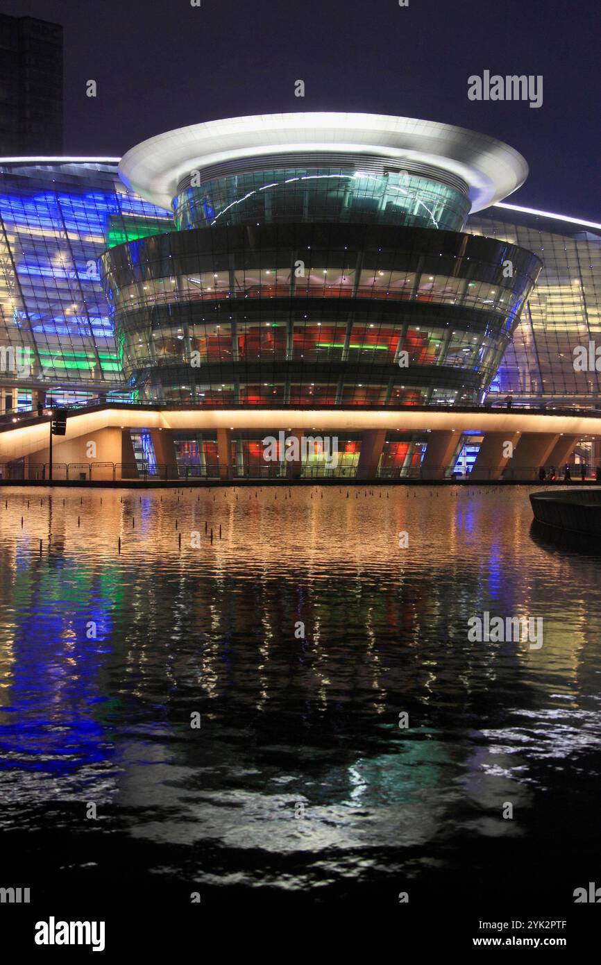 Hangzhou grand théâtre hi-res stock photography and images - Alamy