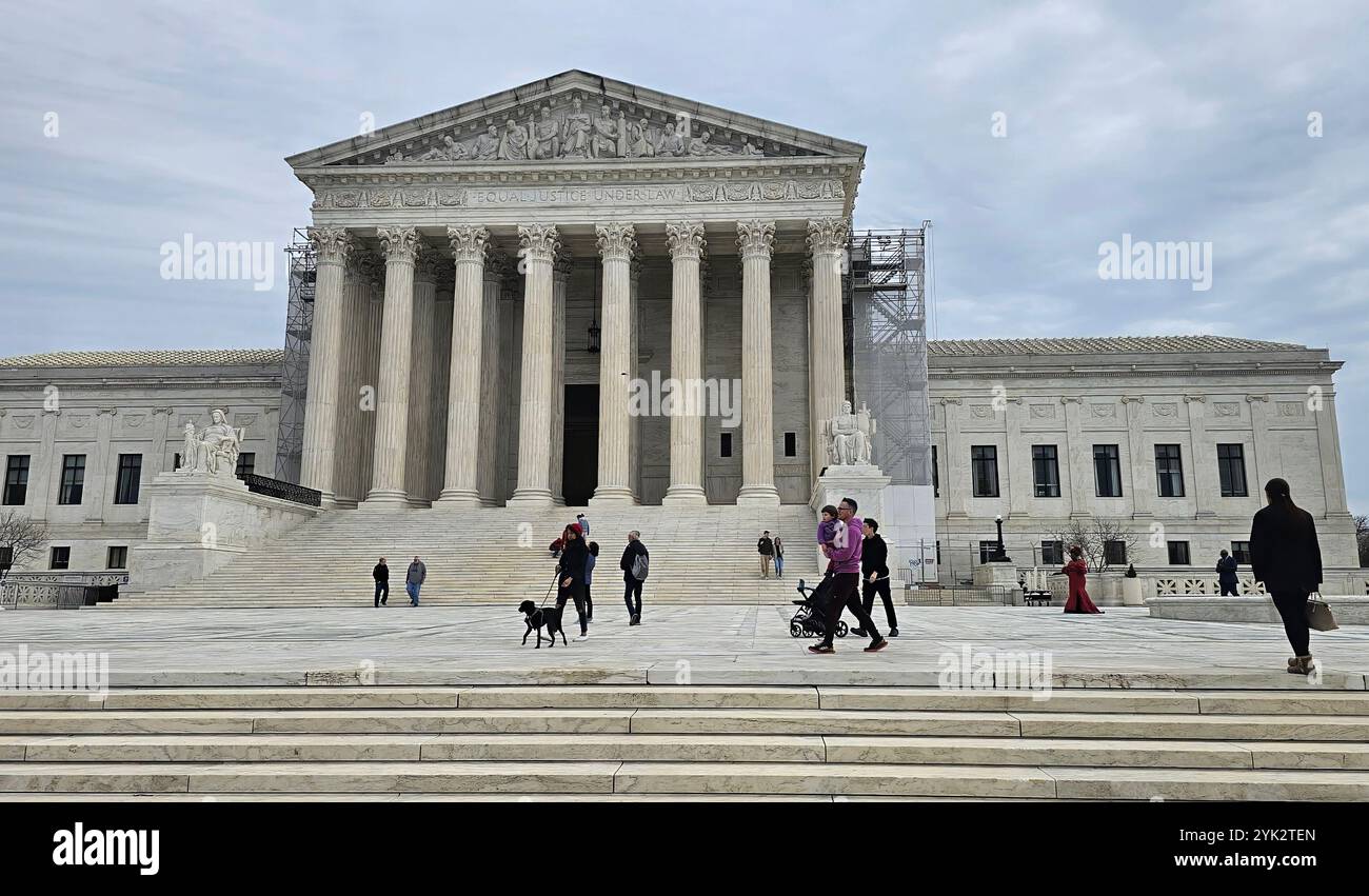 People stairs supreme court hi-res stock photography and images - Alamy