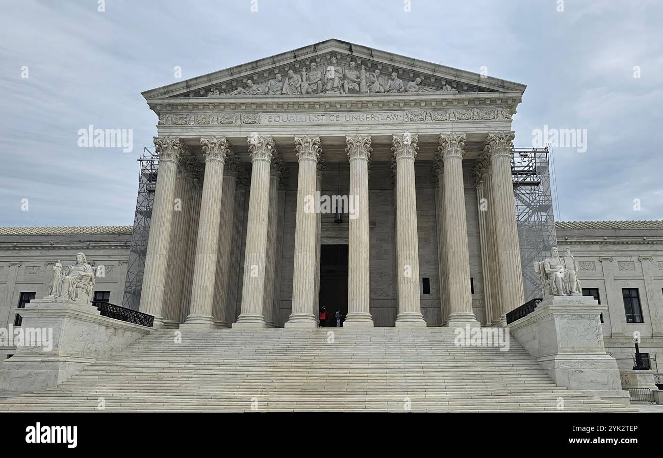 Front view dc court hi-res stock photography and images - Alamy