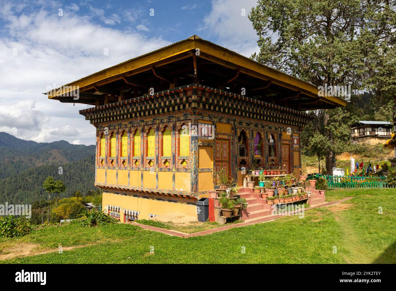 Traditional Bhutanese architecture at Tashigang Gonpa temple Stock ...