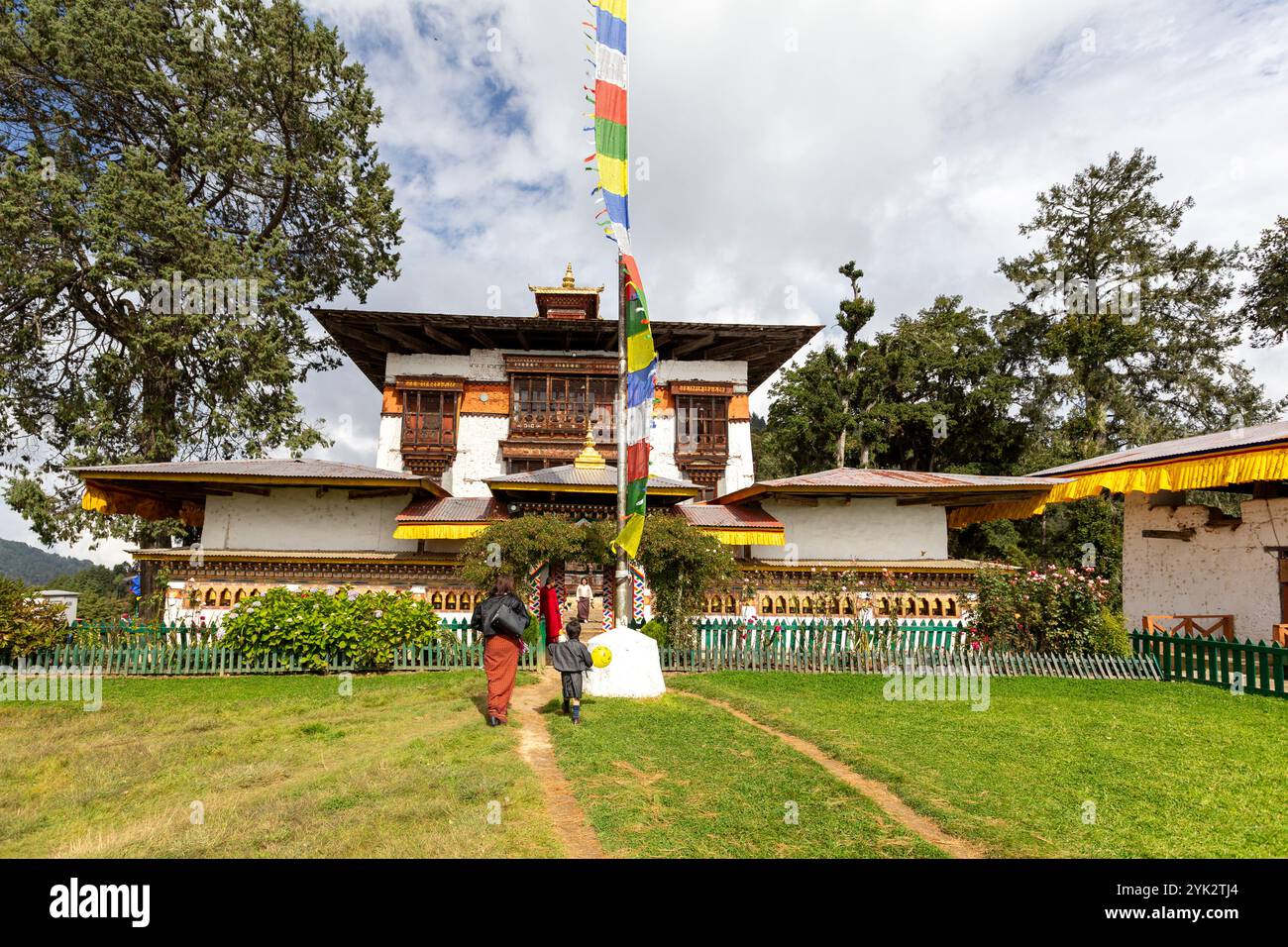 Traditional Bhutanese architecture at Tashigang Gonpa temple Stock ...
