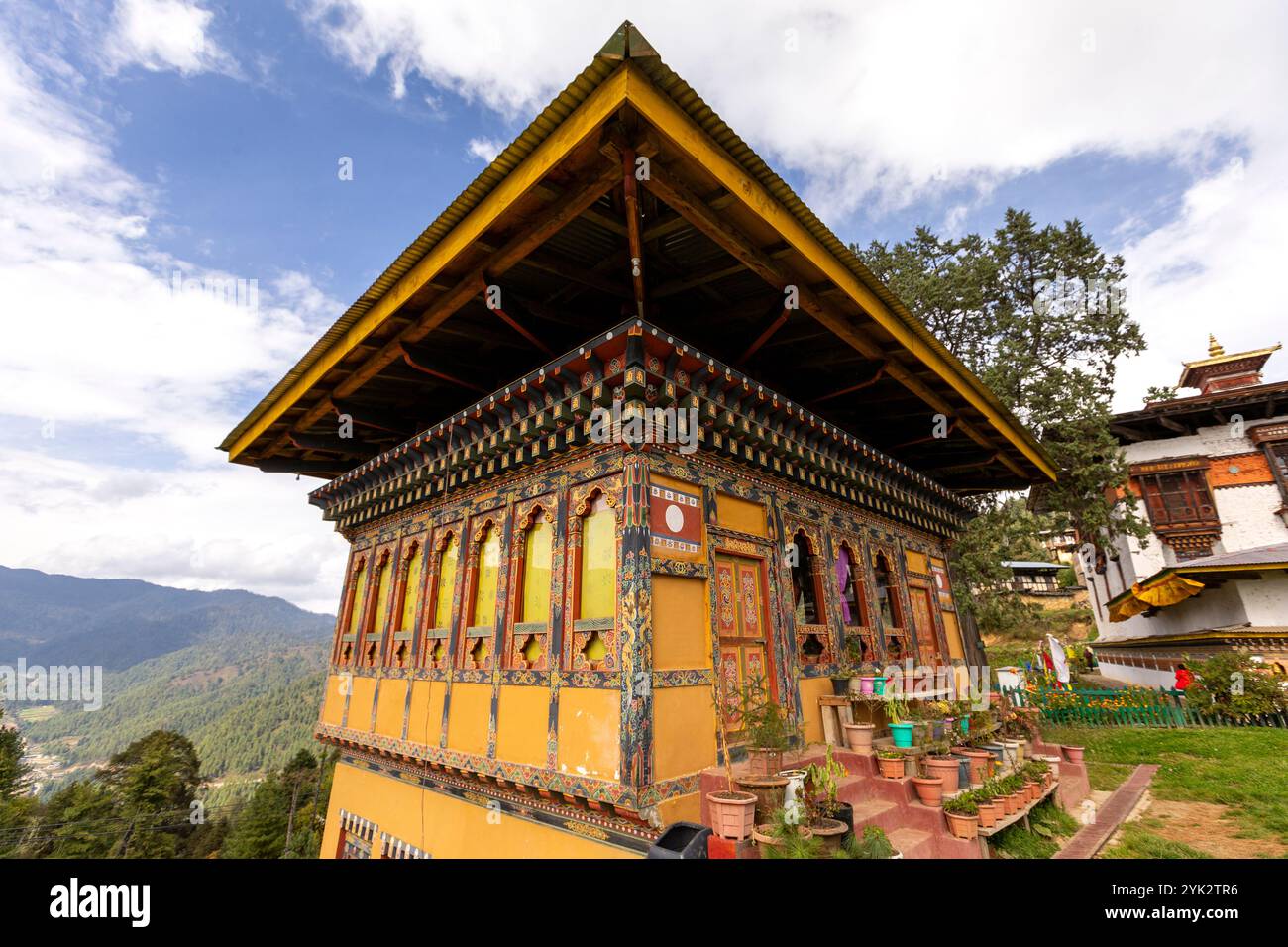 Traditional Bhutanese architecture at Tashigang Gonpa temple Stock ...