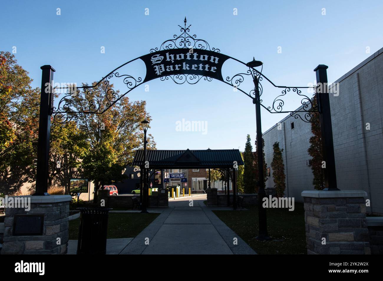 Green parkette hi-res stock photography and images - Alamy