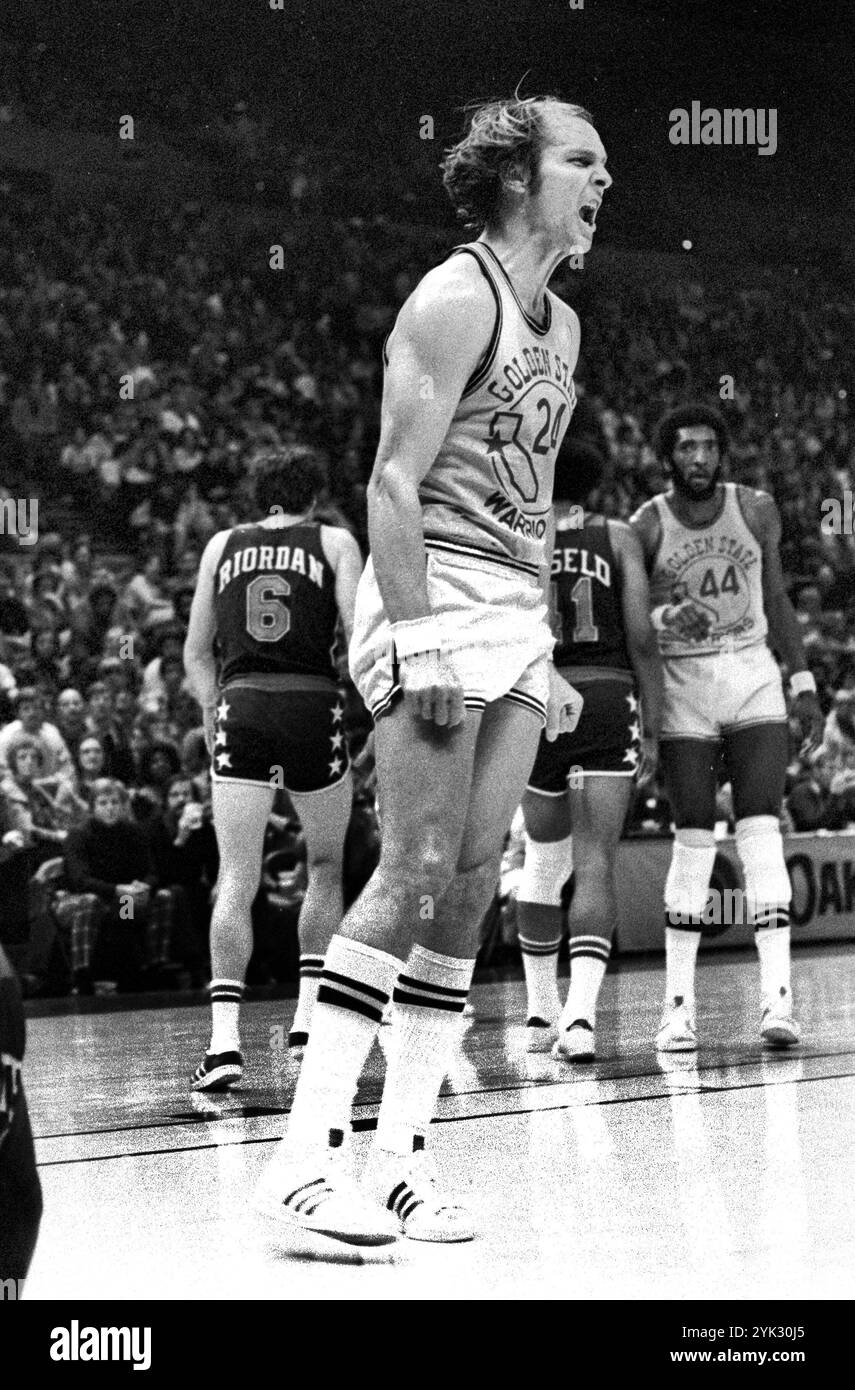 Golden State Warriors Rick Barry (24) reacts to a referee call during ...