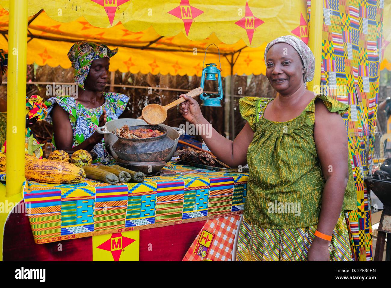 Abidjan. 15th Nov, 2024. This photo taken on Nov. 15, 2024 shows women ...