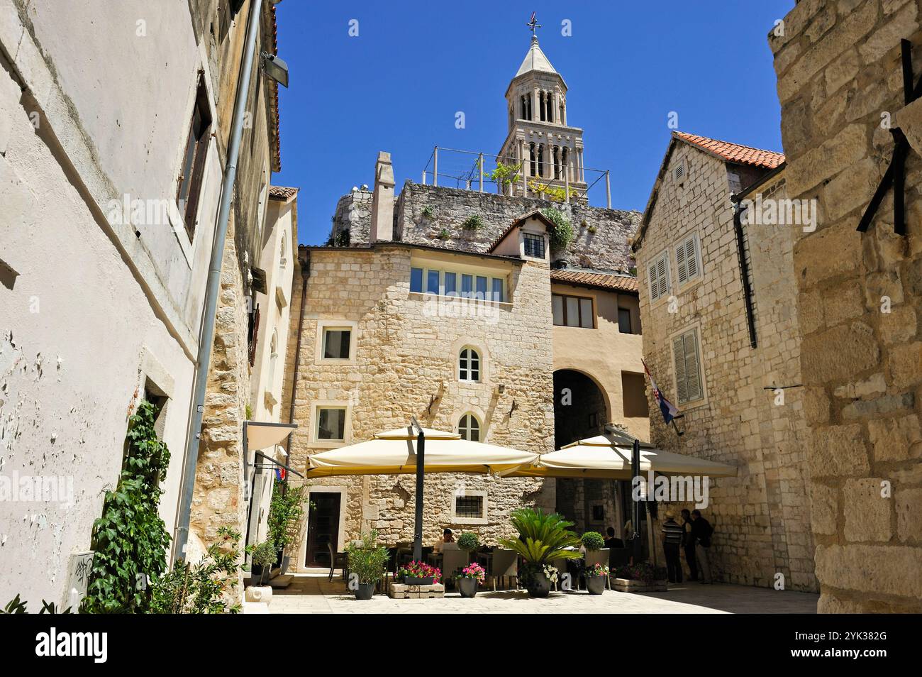 Vestibul palace hotel hi-res stock photography and images - Alamy