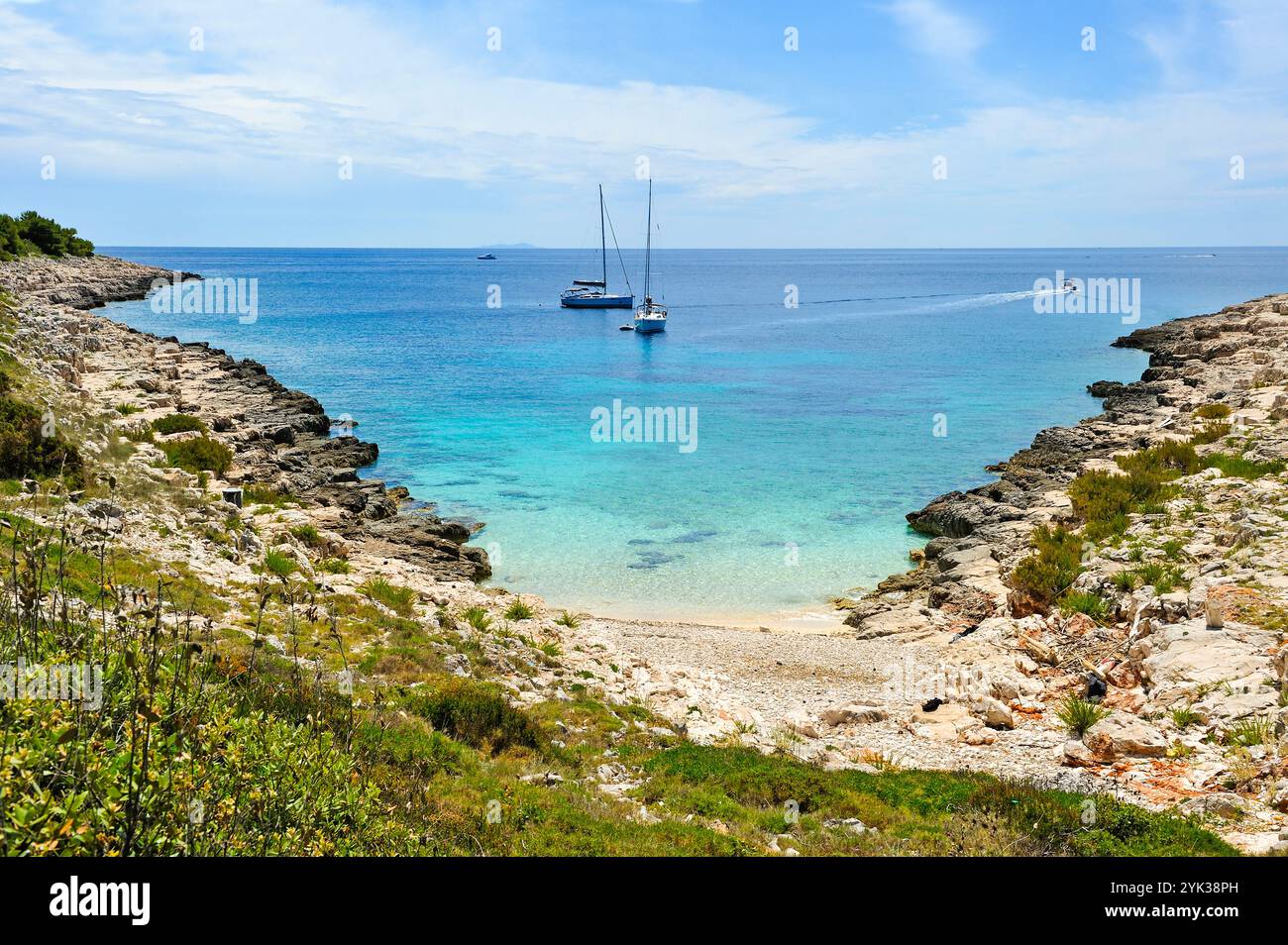 small beach of Perna inlet, Palmizana, St Clement island, Hell's ...
