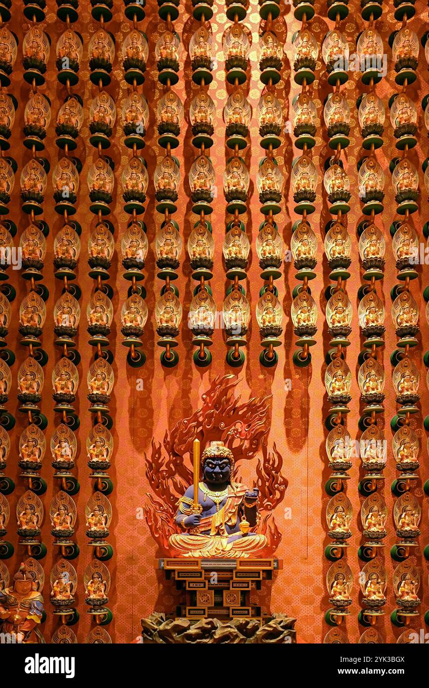 Chinese figurines temple in hi-res stock photography and images - Alamy