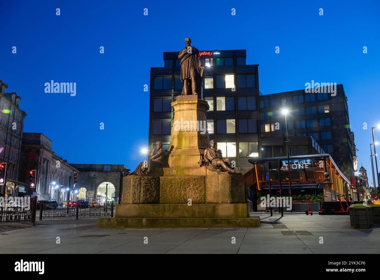 Stephenson monument central station hi-res stock photography and images ...