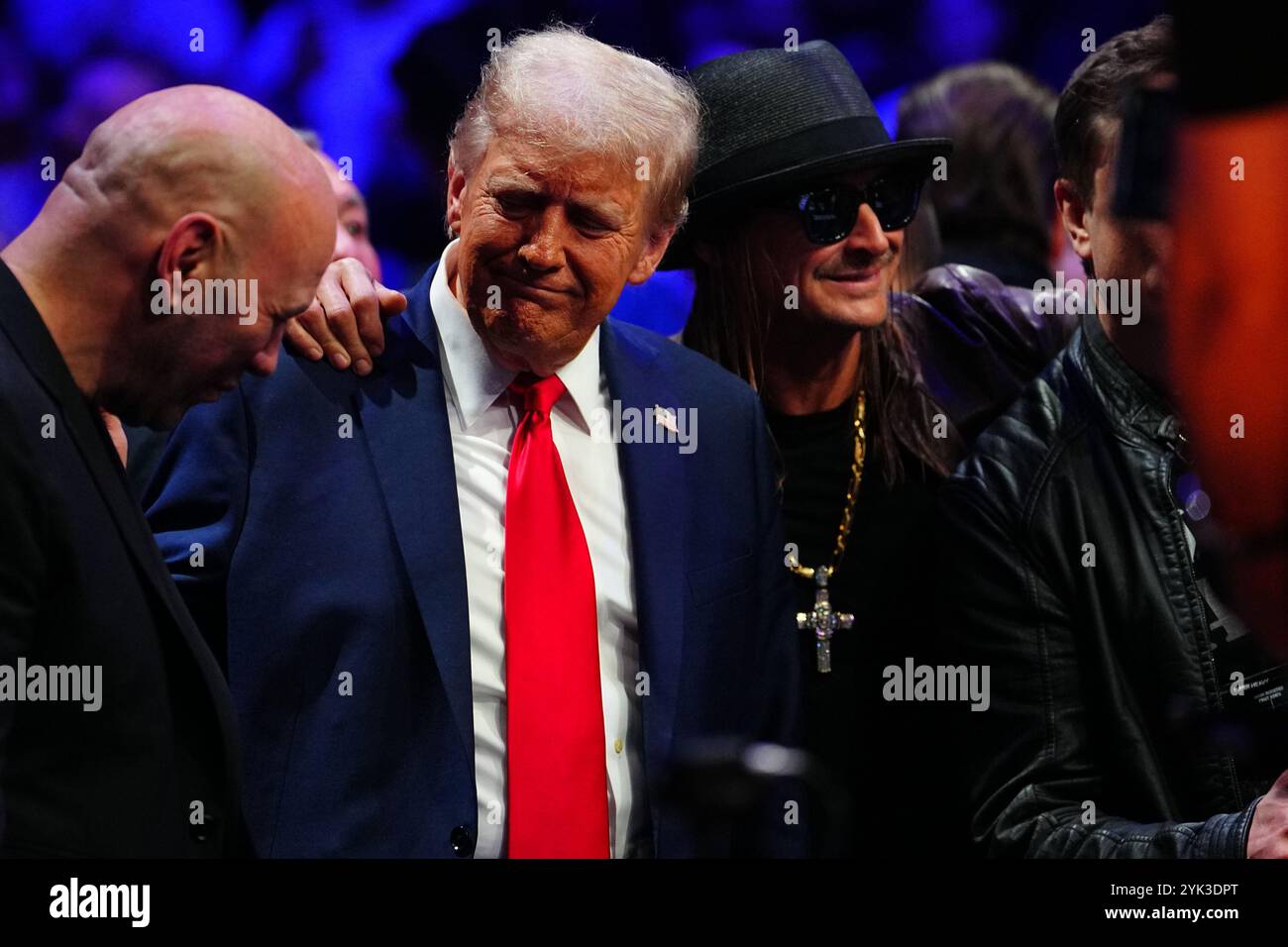 President donald trump and kid rock hi-res stock photography and images ...