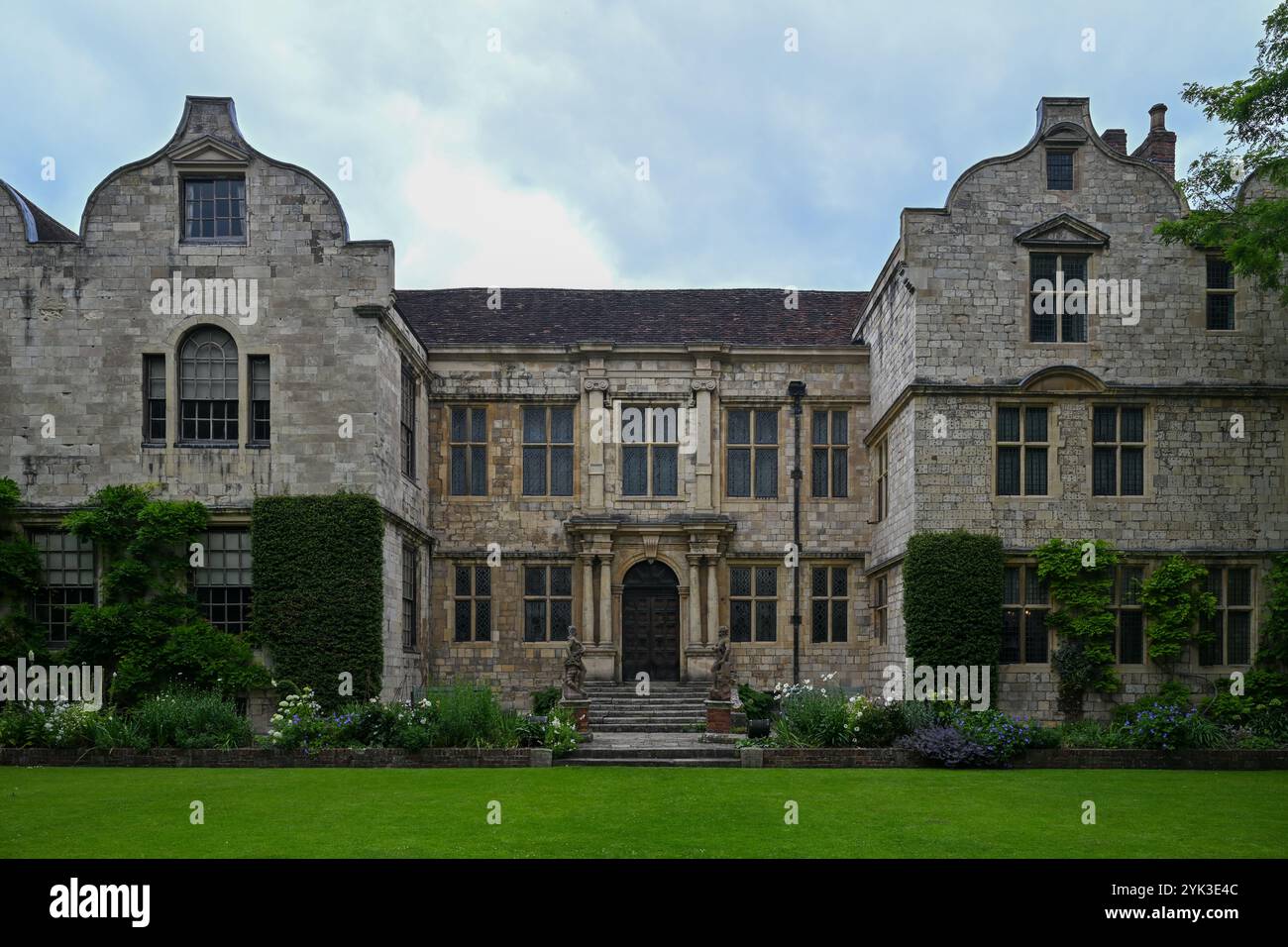 Treasurer's house york 202* hi-res stock photography and images - Alamy