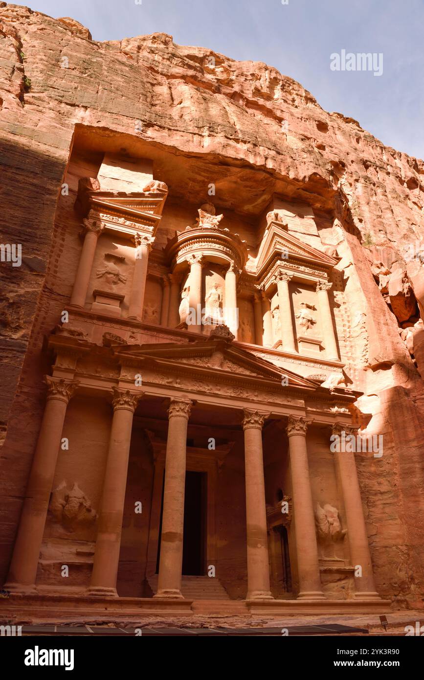 Al-Khasneh (treasory of the pharaoh), the iconic tomb of the Historic ...