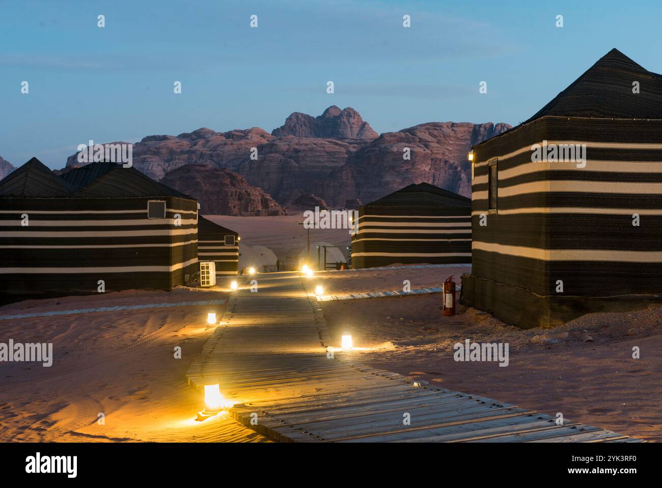"Suncity Camp" in the désert of Wadi Rum, UNESCO World Heritage site ...