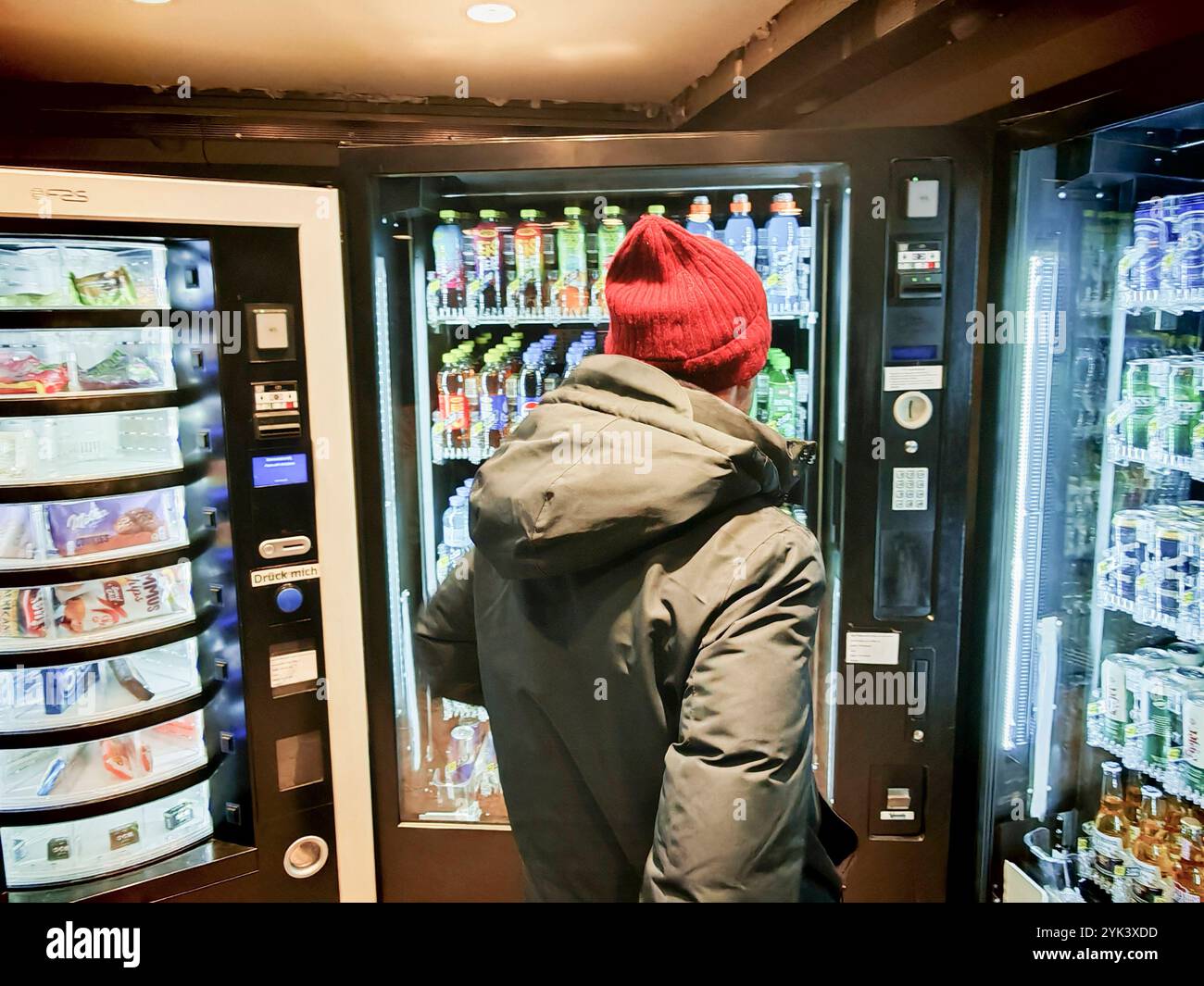 automatic vending machine for self service in trade automatic vending ...