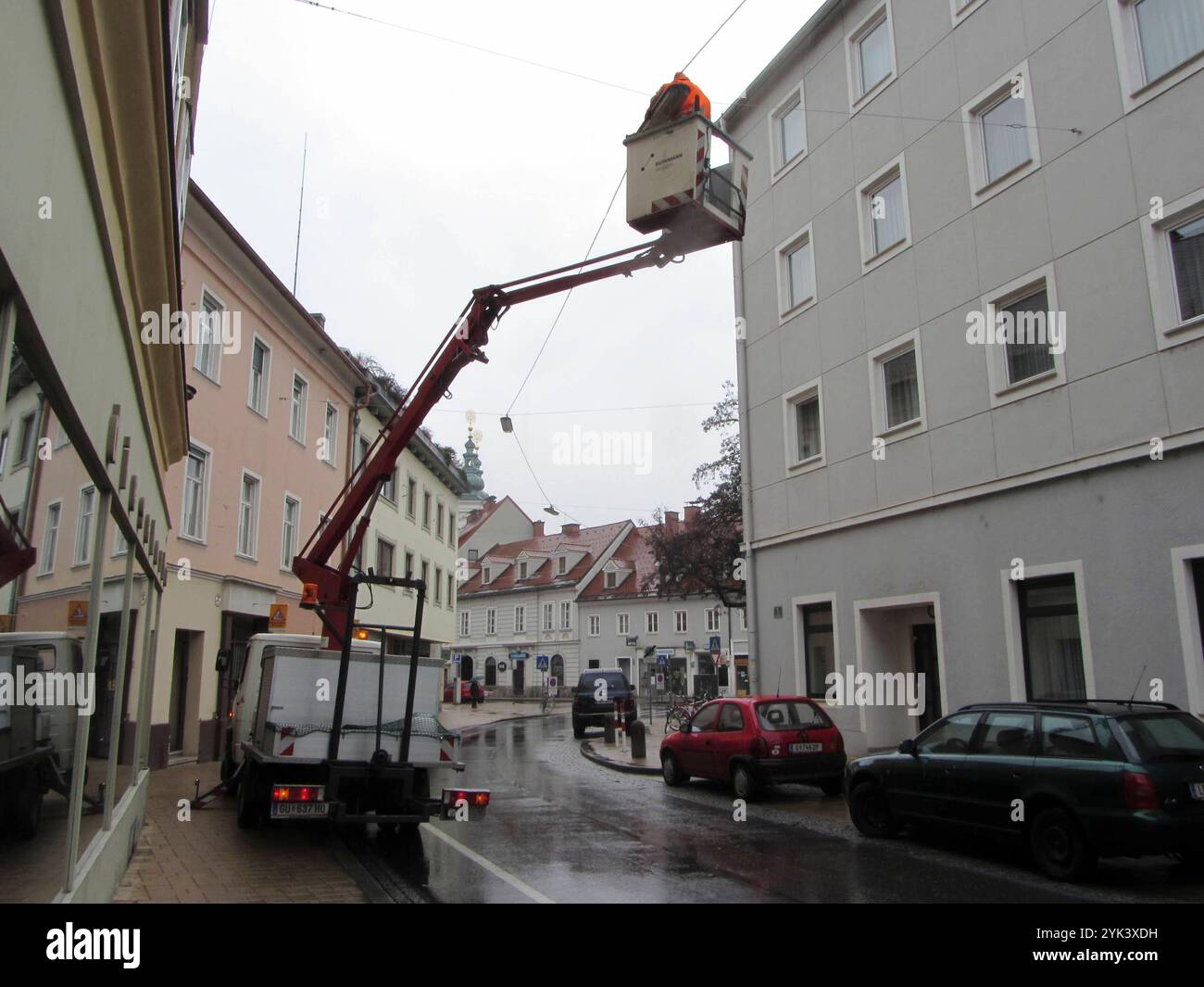 street lighting repair and maintenance as public service in traffic ...
