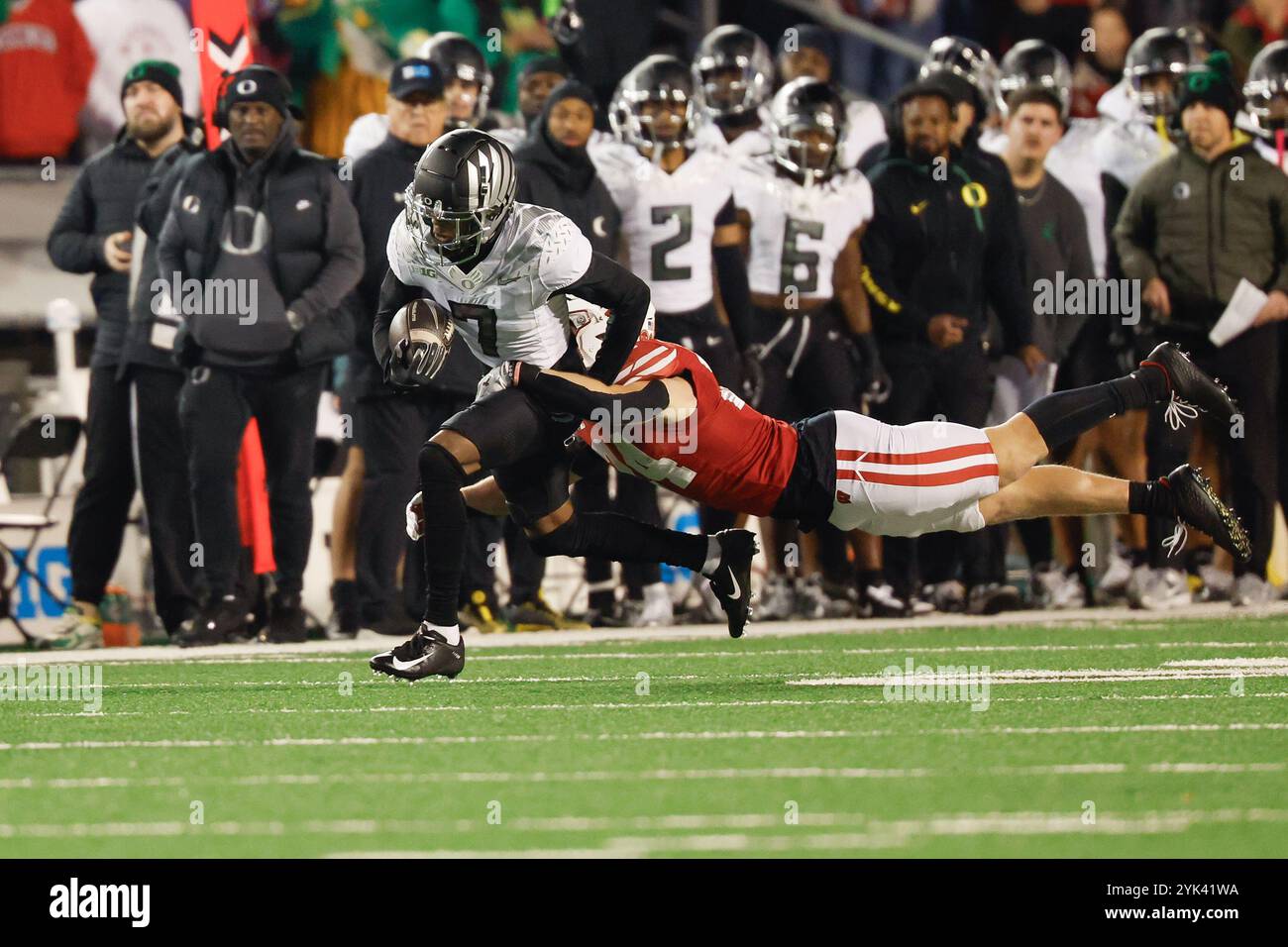 Madison, WI, USA. 16th Nov, 2024. Wisconsin Badgers safety Hunter ...
