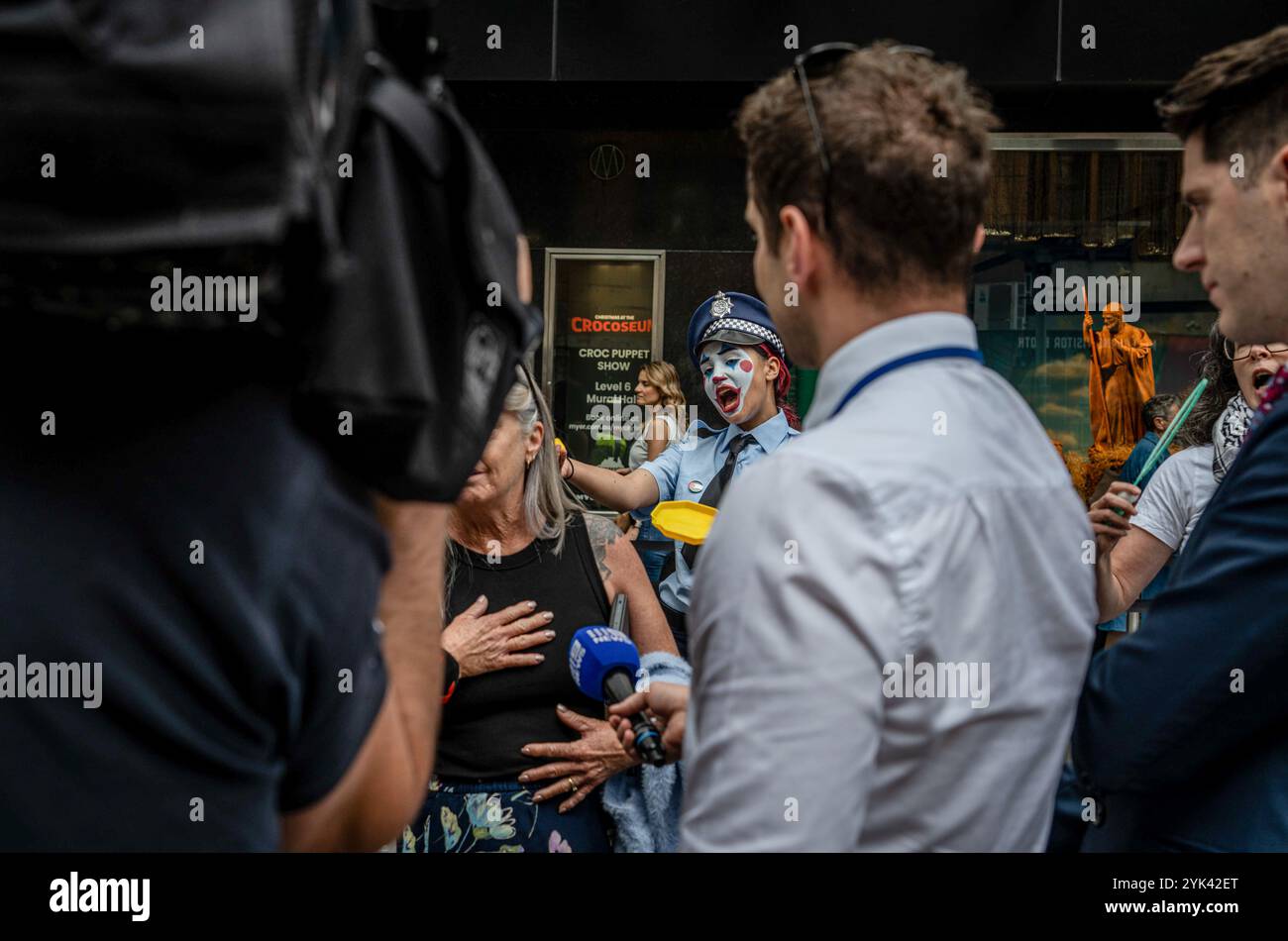 Melbourne, Australia. 17th Nov, 2024. A demonstrator dressed as a ...