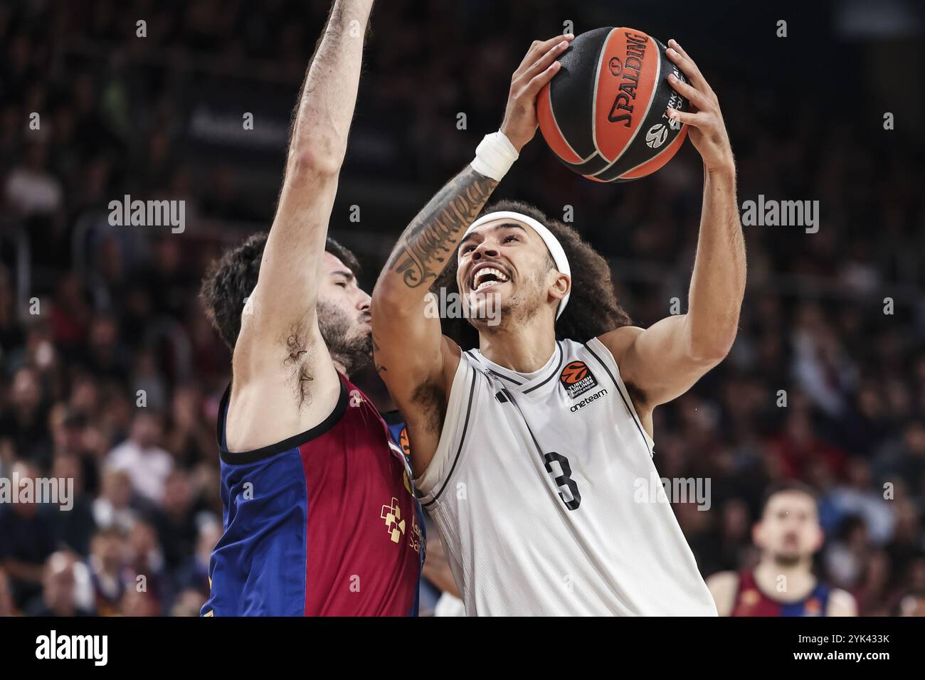 Tyson Ward of Paris Basketball and Alex Abrines of FC Barcelona during ...