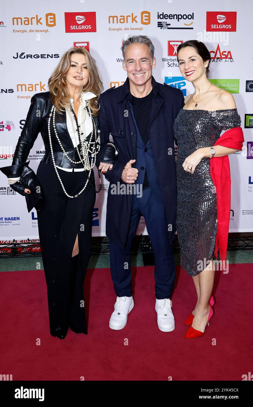Ivana Hammerle-Szmyt, Marco Girnth und Nina Azizi bei der Eröffnung vom ...