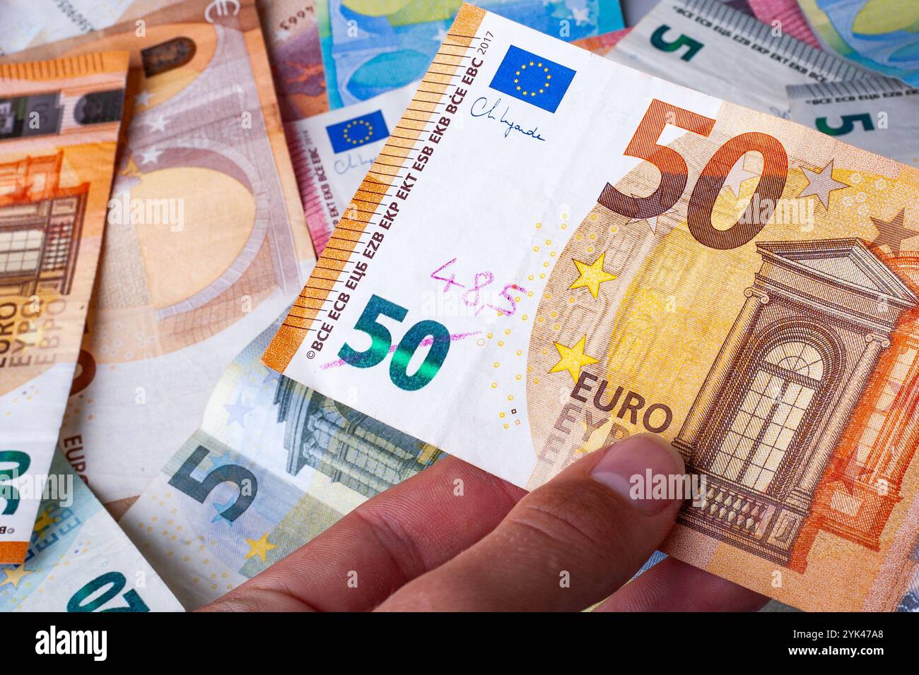 Stop euro 5 hi-res stock photography and images - Alamy