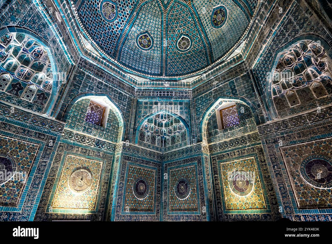 View of the dome sky inside a Shah-i-Zinda mausoleum in Samarkand Stock ...